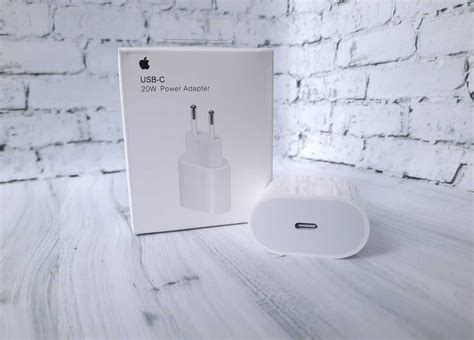 Блок питания живлення оригинальная зарядка на айфон 20w Usb C адаптер 445 грн Зарядні