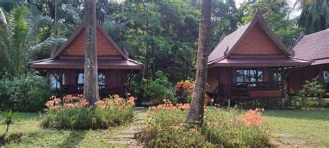 ที่พักเกาะลิบง ตรัง ล่องใต้พักผ่อน วิวสวยน้ำใส สนุกกับกิจกรรม