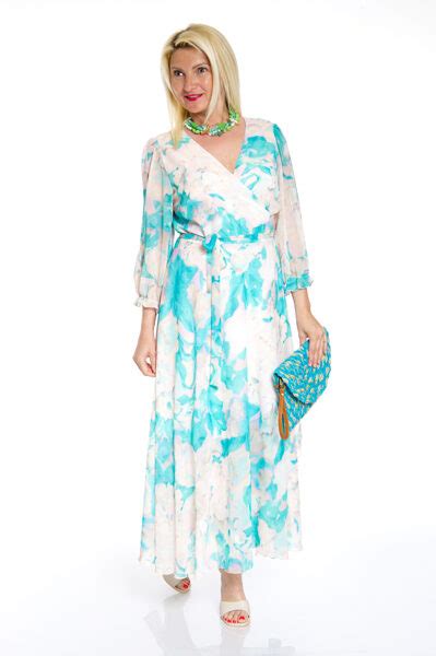 Stilīgas Sieviešu Kleitas Svētkiem Un Ikdienai