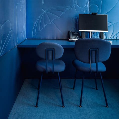 The Hands Of Maarten Baas Schiphol Clock Are Drawn In Real Time