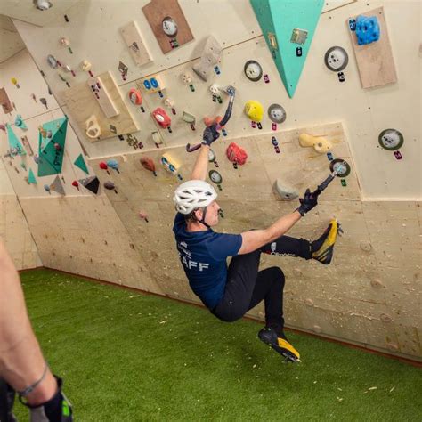 Dry Tooling Intro Glasgow Climbing Centre