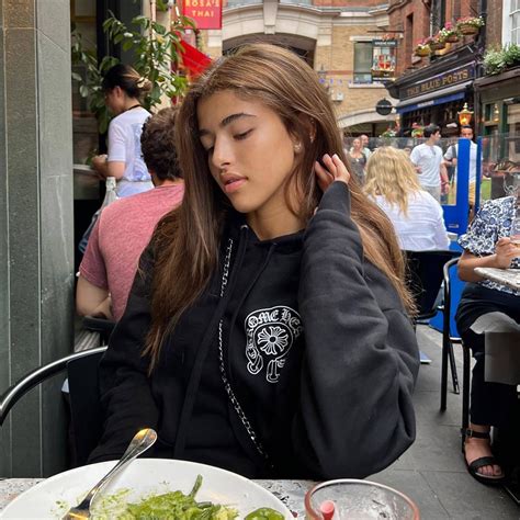 Nicole Summers Style Clothes Outfits And Fashion • Celebmafia