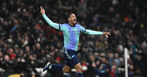 히메네스 선취골→살리바 동점골→사카 득점 Var 취소…아스널 풀럼과 1 1 무승부 리그 4연승 도전 실패