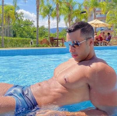 Bulgeandcrotchwatcher Tumblr Com Tumbex