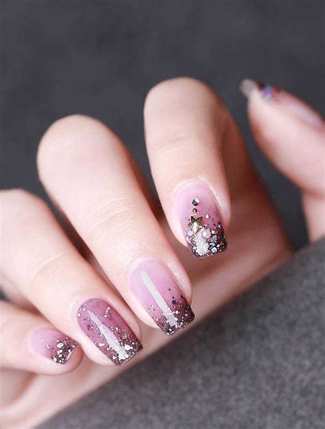 เล็บเจลกลิตเตอร์งานเล็บวิ้งๆเพ้นท์แล้วสวยหรูดูแพง