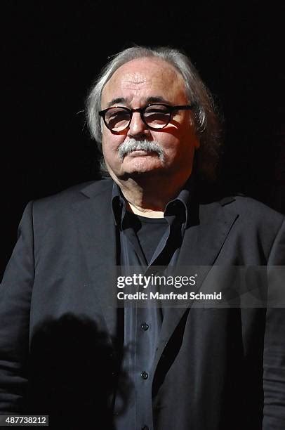 181 Sylvester Levay Photos And High Res Pictures Getty Images