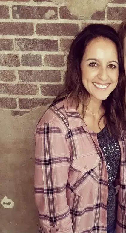 My Moms Friend Needs My Cum All Over Her Face Scrolller