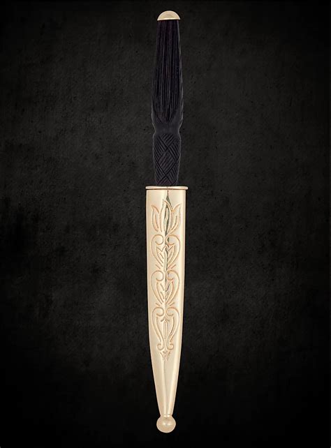 Small Dagger