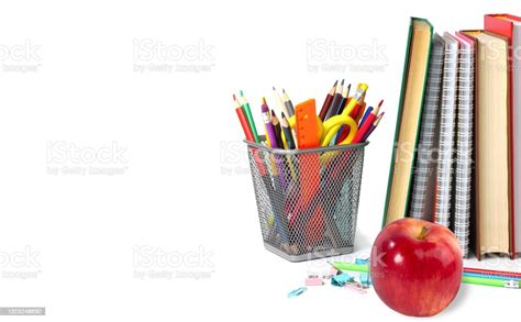 학교와 가정 용품 연필 펜 과 흰색에 노트북 교과서 텍스트를 위해 배치하고 공간을 복사합니다 0명에 대한 스톡 사진 및 기타