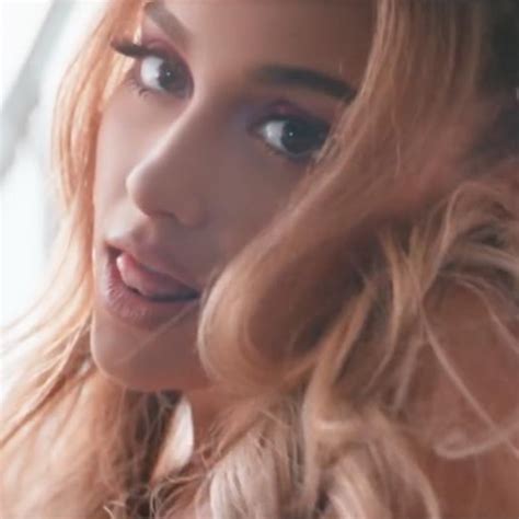 Side To Side Ariana Grande Wallpapers Wallpaper Cave