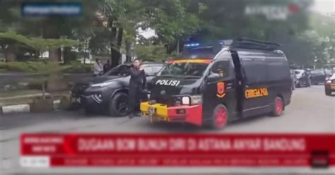 인도네시아 반둥에서 자폭 테러 10여 명 사상