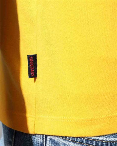 Essential Logo Emb Tee Contrast