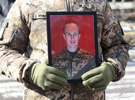 У Вараші провели в останню путь захисника Володимира Гніденка Читайте на Ukr Net