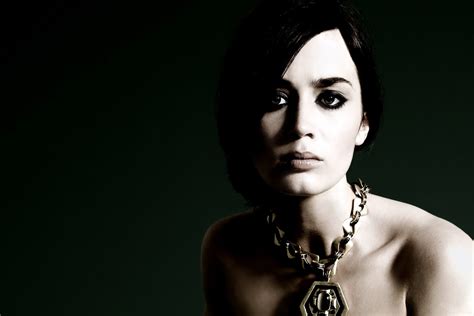 X Resolution Emily Blunt Hot New Images X Resolution Wallpaper Wallpapers Den