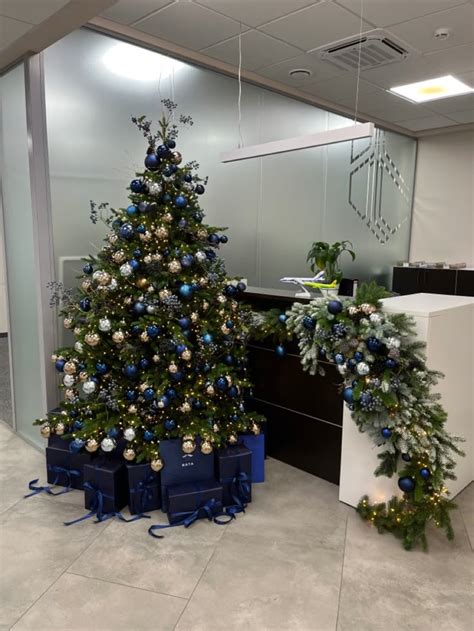 Новогодний декор офиса Идеи рождественских украшений Новогодний декор Рождественские идеи