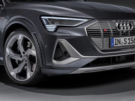 Worlds First ‘tri Motor Ev Title Goes To Audi E Tron S And E Tron S Sportback Autoevolution