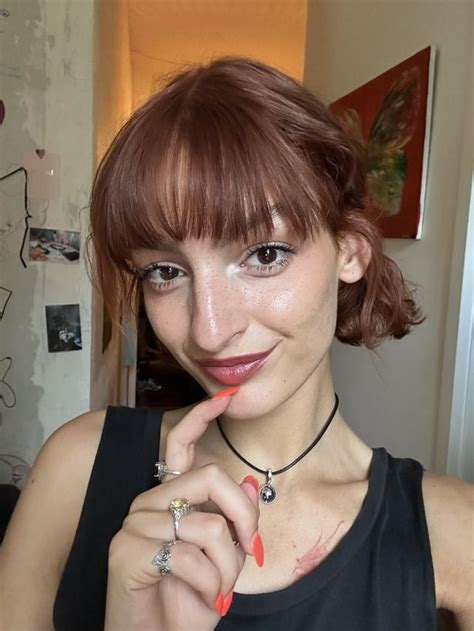 Im Short Hair Redhead With Cute Face Rsexyhair