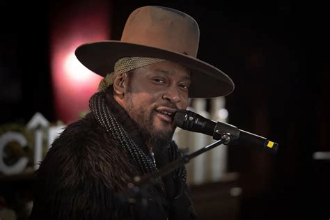 Dangelo Souls Modern Visionary Dead At 51
