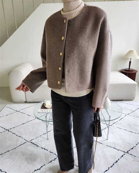 Browns 24 Fw 10296 Jk 베이지 브라운 프리사이즈 캐시미어 10 울 90 핸드메이드 간결하고 고급스러운 깔끔한 디자인 캐시미어혼방 선염보카시칼라 여유롭게