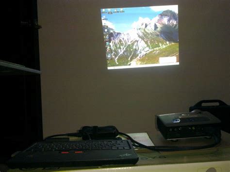 Adding Extra VGA Connector To Dell 3400MP Projector DIY Electronics