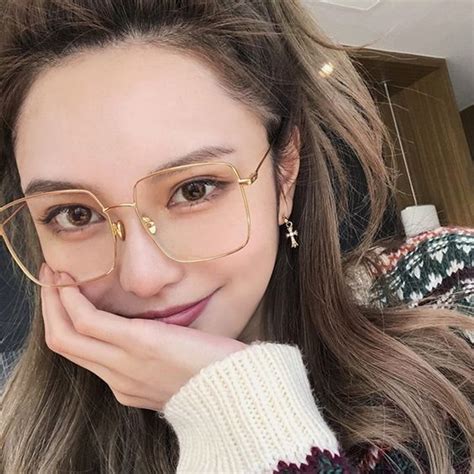 Makeup For Glasses Tips For Bigger Eyes That Stand Out Under Frames