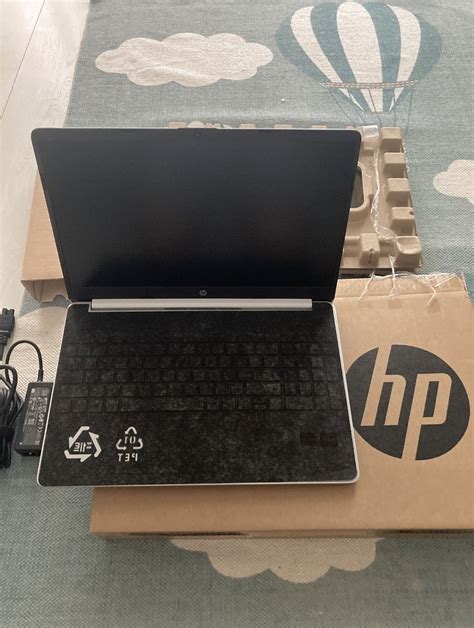 Nou Hp Laptop S Eq Ryzen U Gb Ssd Gb Ram Garantie Poplaca Olx Ro