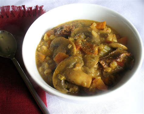 Hearty Mushroom And Barley Soup Lisas Kitchen Vegetarian Recipes