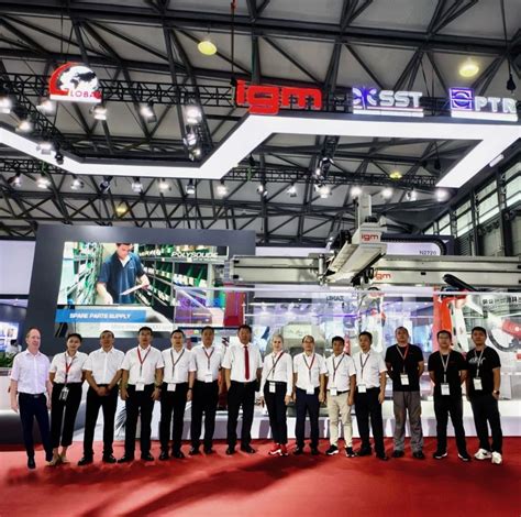 Igm Robotersysteme Ag Schweißroboter Welding Robots On Linkedin Exhibition Igm Igmrobot