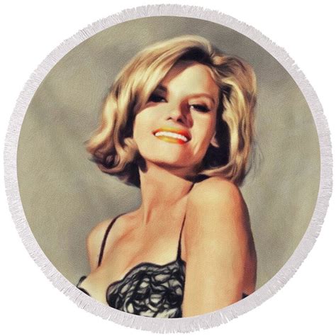Maquillaje De Sharon Farrell