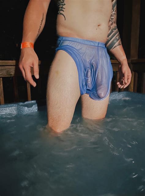 The Shorts Everyone Lovesbut Wet Rbulges
