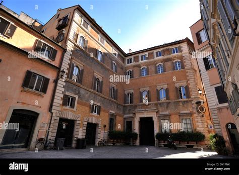 Piazza de ricci -Fotos und -Bildmaterial in hoher Auflösung – Alamy