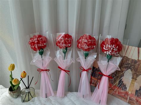 헬렌파티 풍선출장장식 시흥풍선장식 어린이날풍선장식 졸업풍선꽃다발 정왕동풍선 배곧풍선 배곧꽃풍선 헬렌파티풍선장식 작년 졸업식때 설치해드린 아치입니다 색감자체가 화사해서