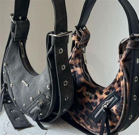 Roupas에 있는 Elle님의 핀