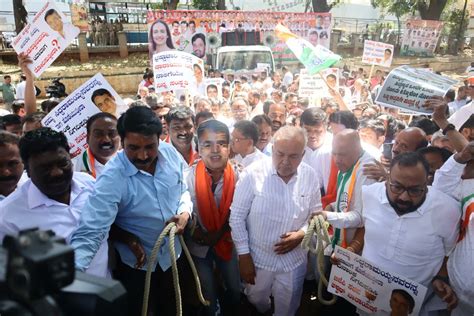 Anoop Iyengar On Twitter ಶ್ರೀ ಸಿದ್ದರಾಮಯ್ಯ ಅವರನ್ನ ಟಿಪ್ಪುವನ್ನು ಹೊಡೆದುಹಾಕಿದಂತೆ ಹೊಡೆದುಹಾಕಬೇಕು ಎಂದು