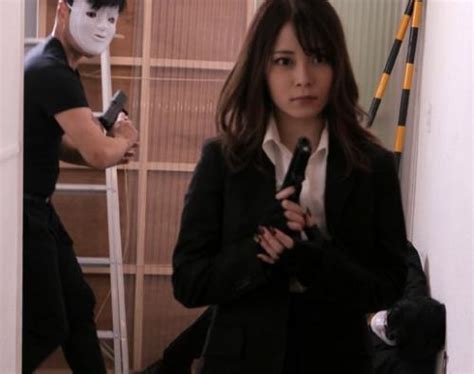 【女捜査官レイプ】『卑怯者！！』エリート捜査官が調教屋の手に落ちる？！妹の前で辱められ、墜とされてしまう！？ 無料アイドル動画集