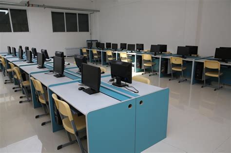 Cad、cam实训室 铁岭师范高等专科学校工学院信息网