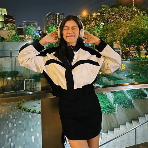 Yoyeiiii Yoyeiiii • Instagram Photos And Videos