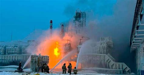 Dronu Triecienā Cietusi Astrahaņas Gāzes Pārstrādes Rūpnīca