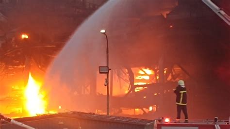 Φωτιά στις εγκαταστάσεις της Motor Oil στους Αγίους Θεοδώρους Τρεις εργαζόμενοι τραυματίες