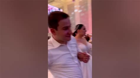 Ինչպե՞ս է հարսանեկան շքեղ տորթը տապալվում գետնին․ Հակոբ Հակոբյանը տեսանյութ է ներկայացրել Youtube