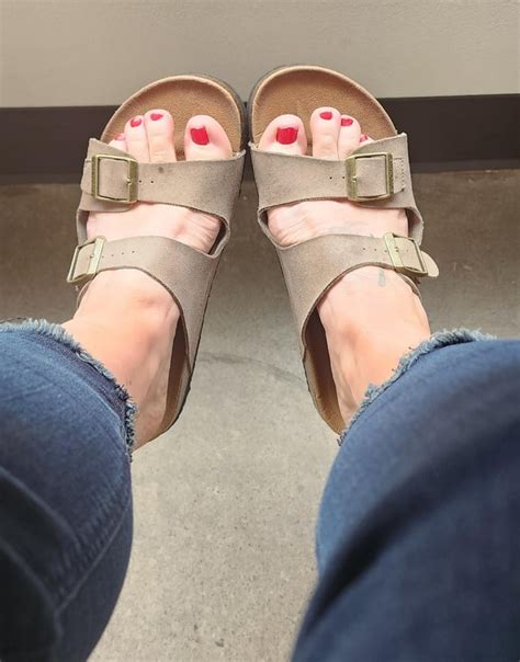 Suck On My Sweaty Mom Toes R Bbwfeet