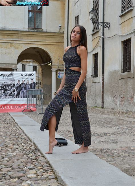 Wu S Feet Links Swains The Classy Barefooter