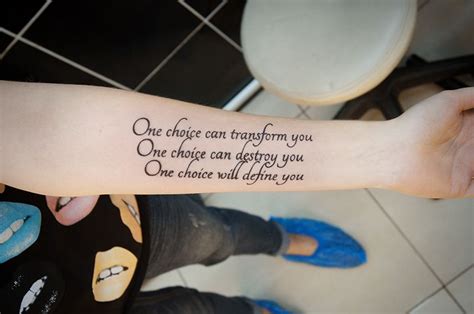 Тату надписи на английском языке фото в салоне Tattoo Times