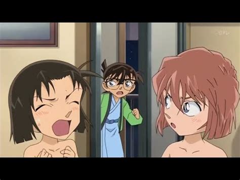كونان يقتحم الحمام على هايبرا و ايومي لكشف المجرم ولكن 😂 المحقق