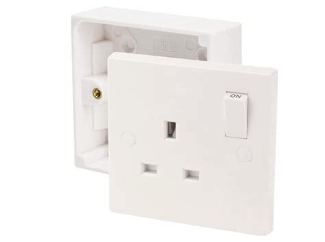Buy Reliable Electrical A Switch Socket With Back Box UK Standard Switch Socket With Pattress
