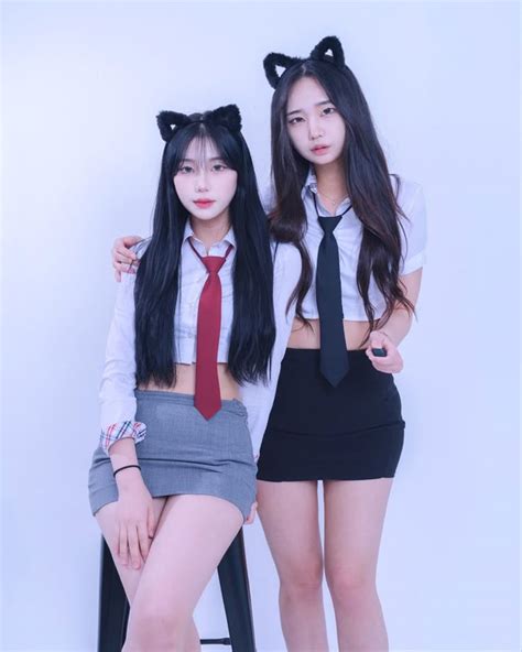 빠른 저장에 있는 Xeo님의 핀 2024 청소년 여자 패션 여자 교복 화려한 여성