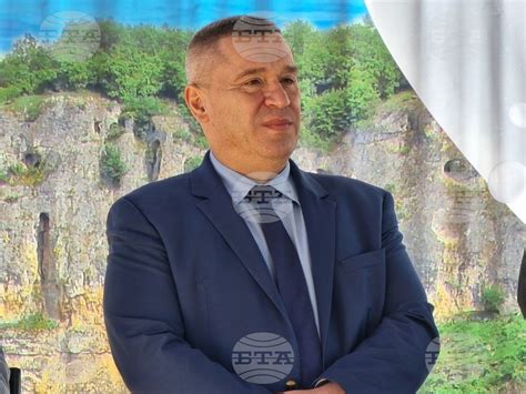 Земеделският министър д р Георги Тахов откри петия национален събор Млечният път на България