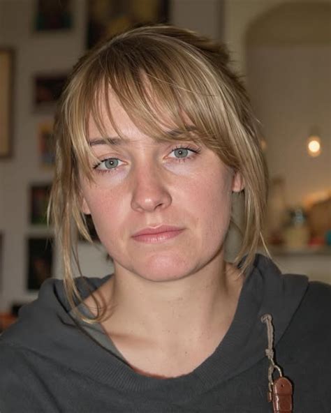 “Години по късно срещнах баща си който ме напусна когато бях на седем