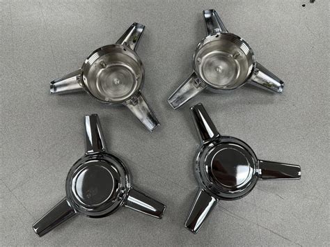4 Threaded Mount Spinner Tribar Knockoff Only No Bases Wheel Rim Cen