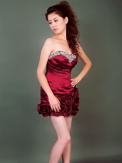 Blend Your Fashion In Beautiful Cocktail Dresses